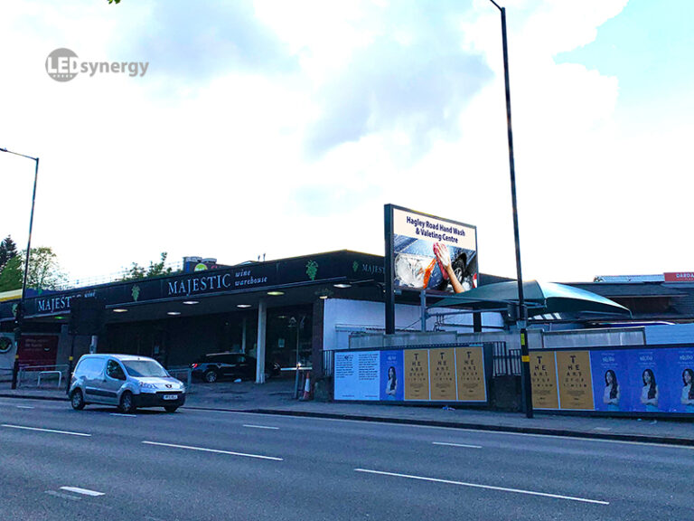 Outdoor LED Entrance Signs & Screens | LEDsynergy