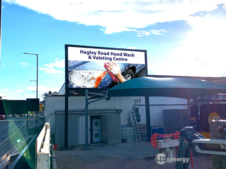 Outdoor LED Entrance Signs & Screens | LEDsynergy